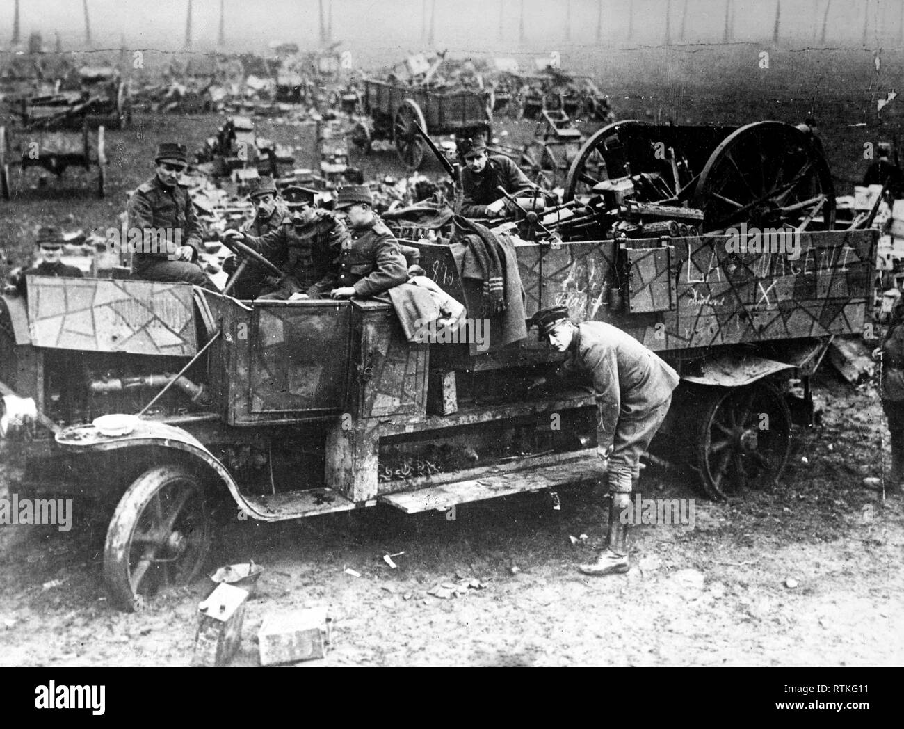 German Evacuation of Occupied Territory - First exclusive photo of the ...