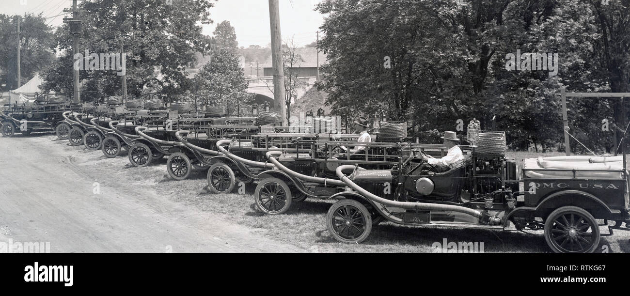 Early 1900s fire truck hi-res stock photography and images - Alamy