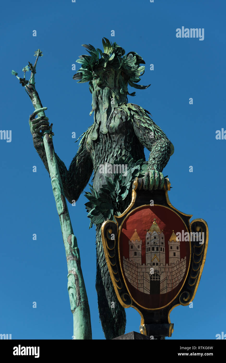 Sheet copper statue hi-res stock photography and images - Alamy