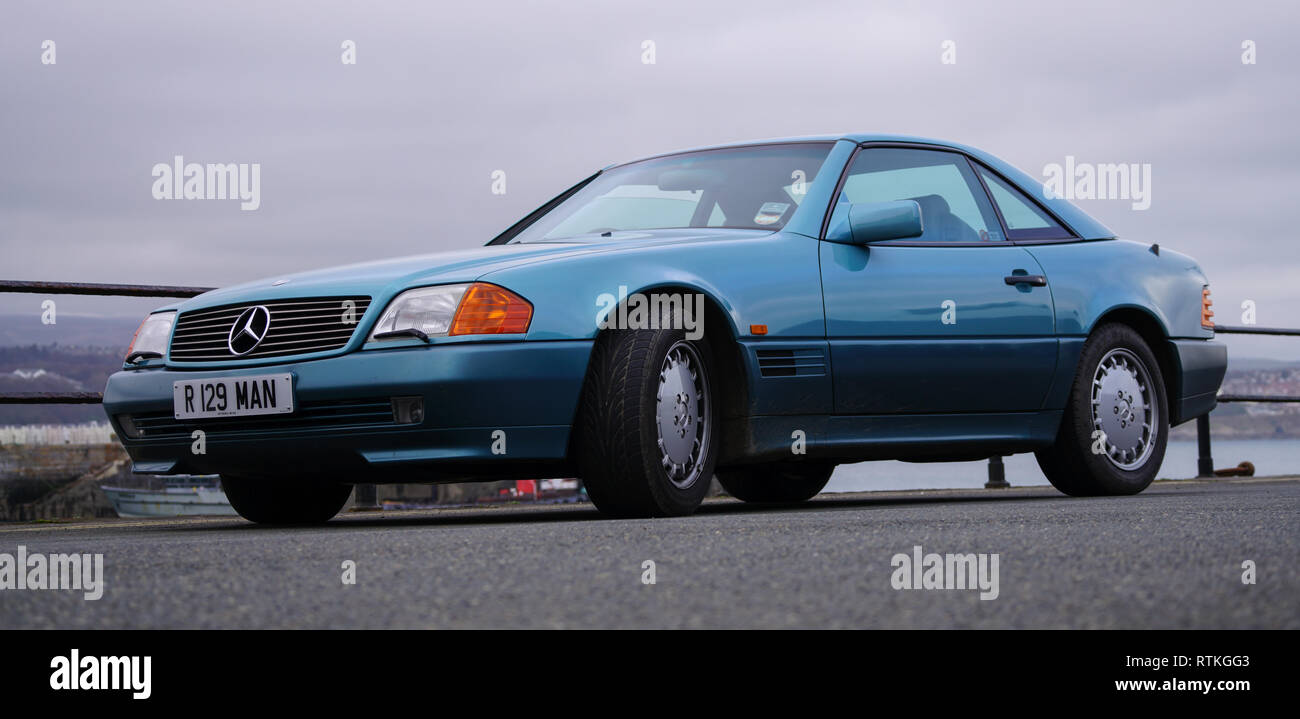 Mercedes sl blue hi-res stock photography and images - Alamy