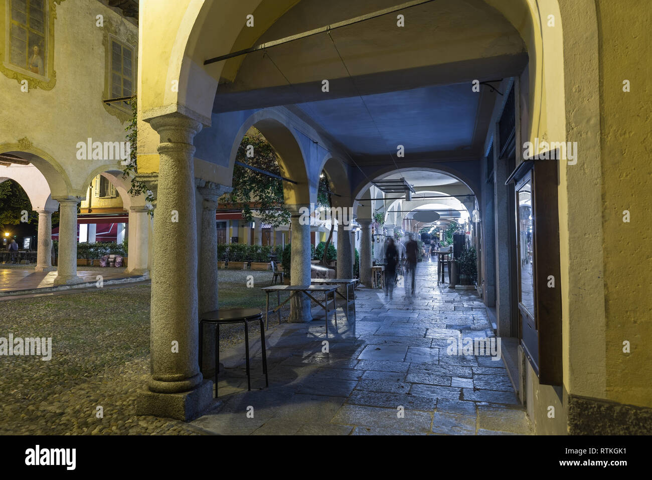 Historic Italian town at night. Orta San Giulio, square Motta Stock ...