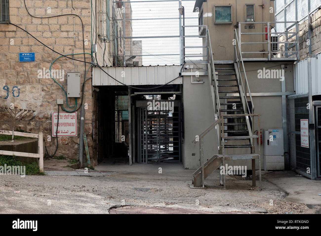 Military checkpoint control israel hi-res stock photography and images ...