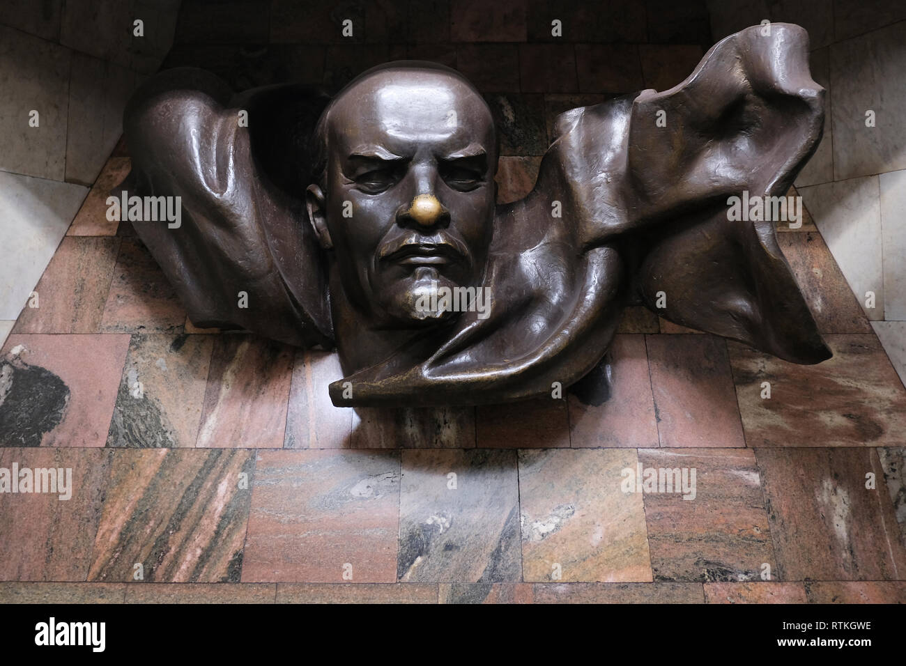 Belarus Belarusian Lenin Statue High Resolution Stock Photography and ...