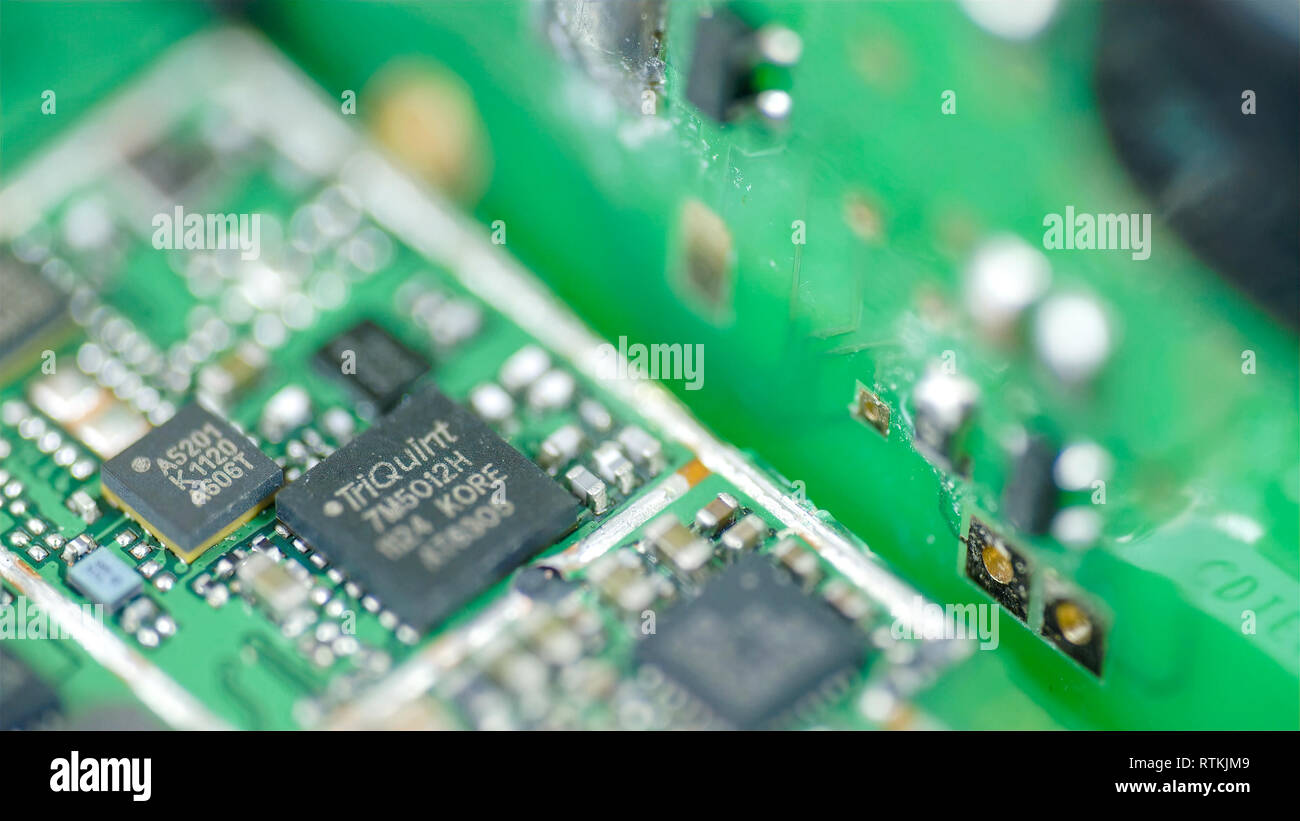 Micro circuits hi-res stock photography and images - Alamy
