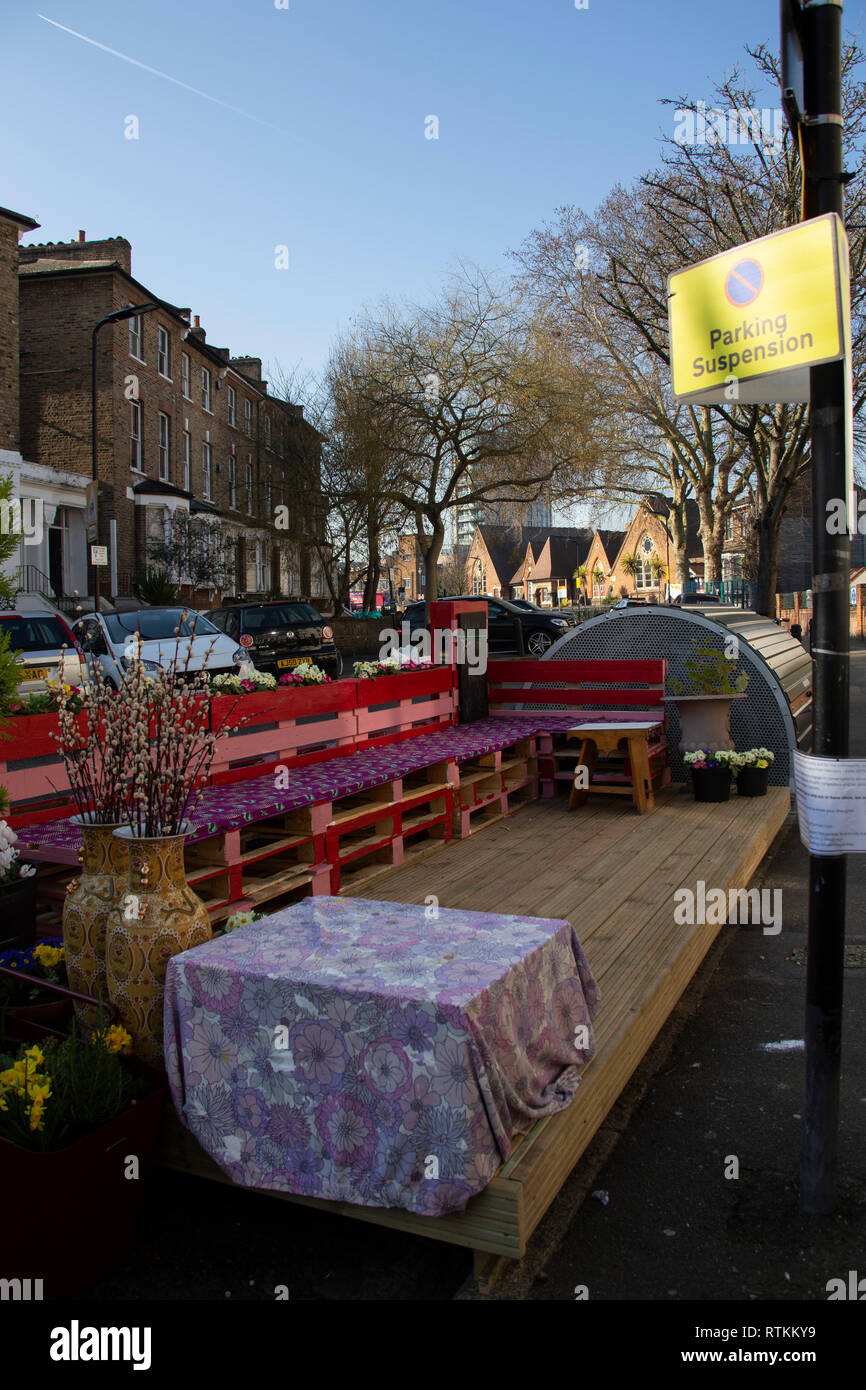 Parklet hackney hi-res stock photography and images - Alamy
