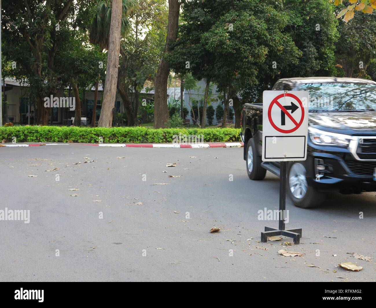 Red traffic light right turn hi-res stock photography and images - Alamy