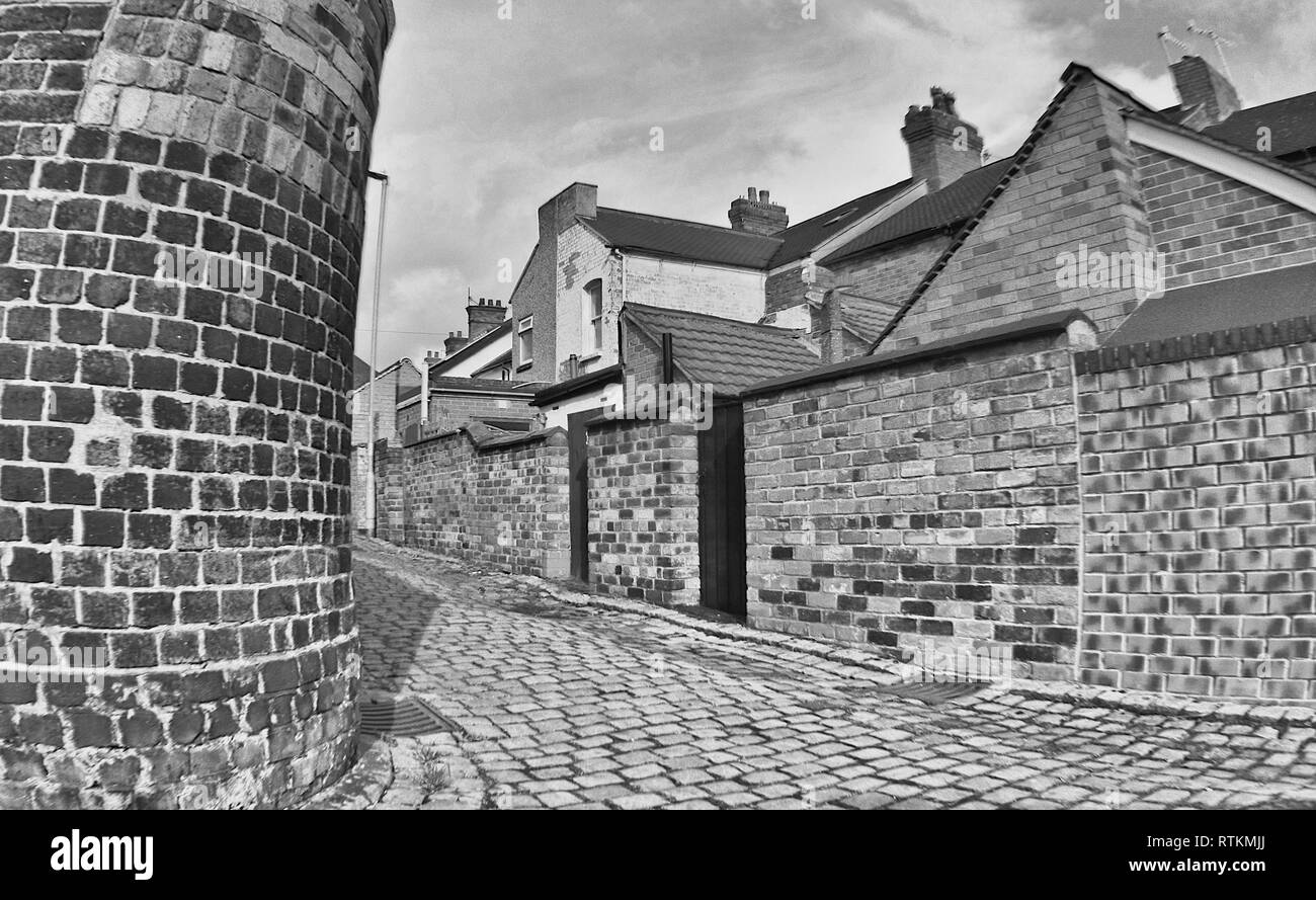 Backstreets hi-res stock photography and images - Alamy