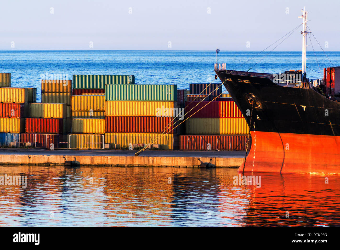Colorful shipping cargo container hi-res stock photography and images ...