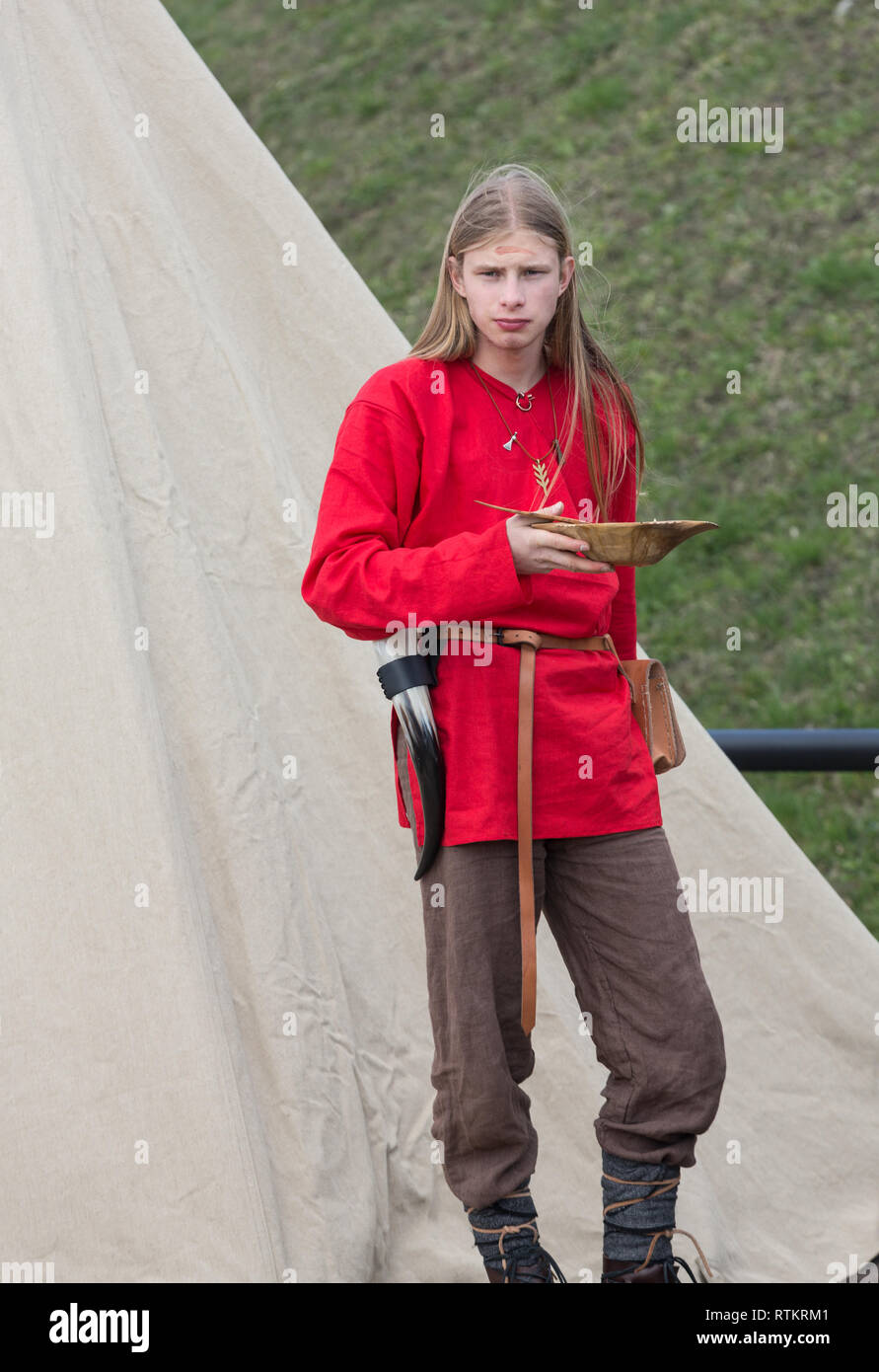 Knight camp during the traditional Medieval festival Stock Photo - Alamy