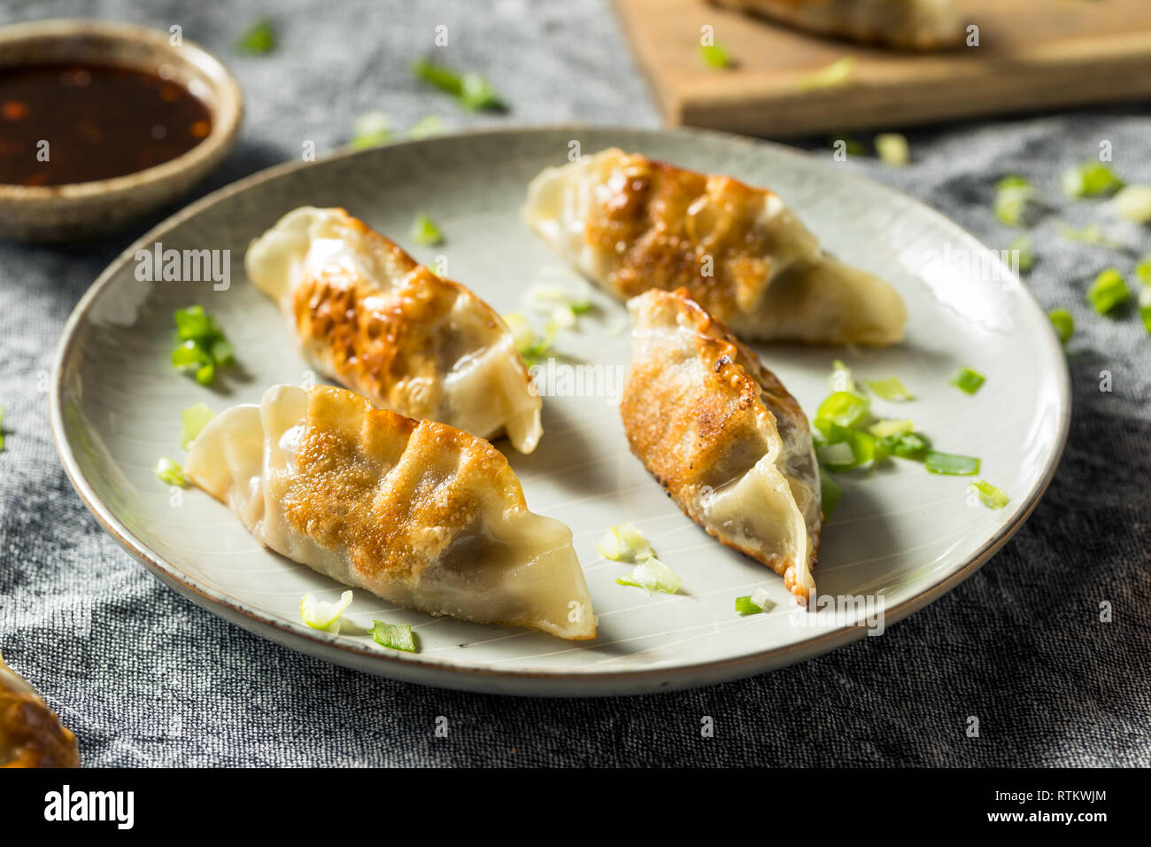 Homemade Korean Mandu Pork Dumplings Ready to Eat Stock Photo - Alamy