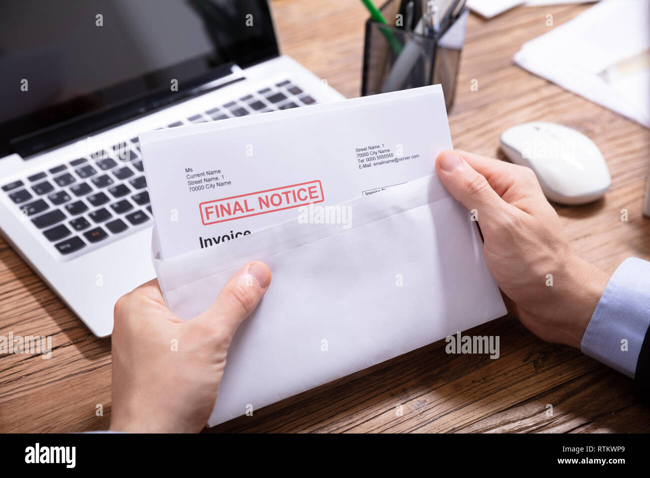 Letter for overdue account hi-res stock photography and images - Alamy