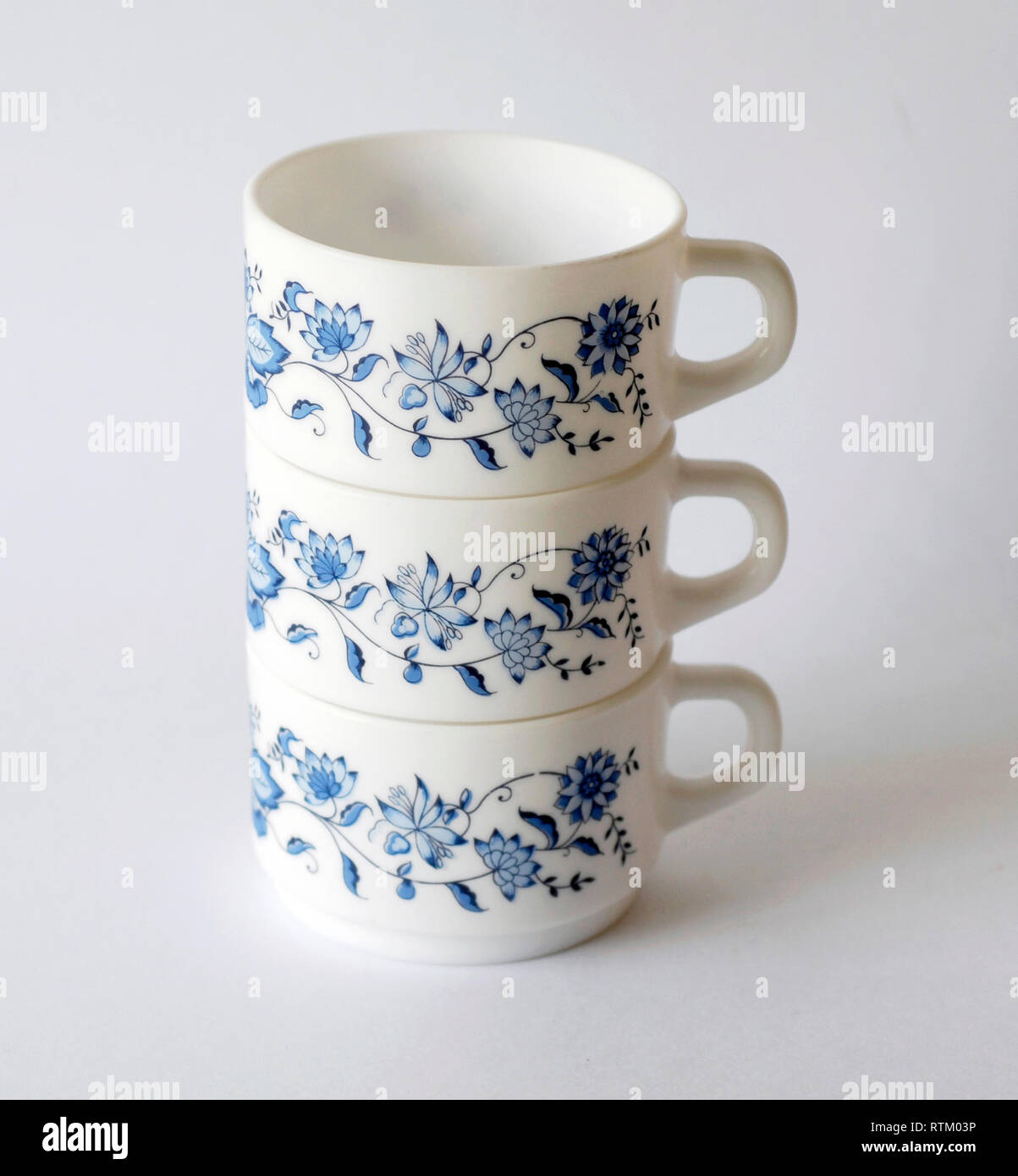 Opaline glass hi-res stock photography and images - Alamy