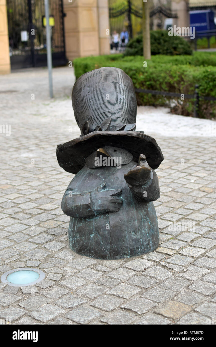 Dwarf sculpture at the old town hi-res stock photography and images - Alamy