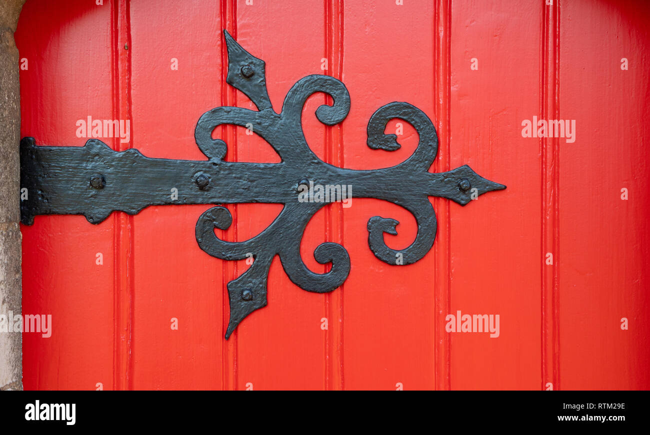 Ornate hinge church door hi-res stock photography and images - Alamy