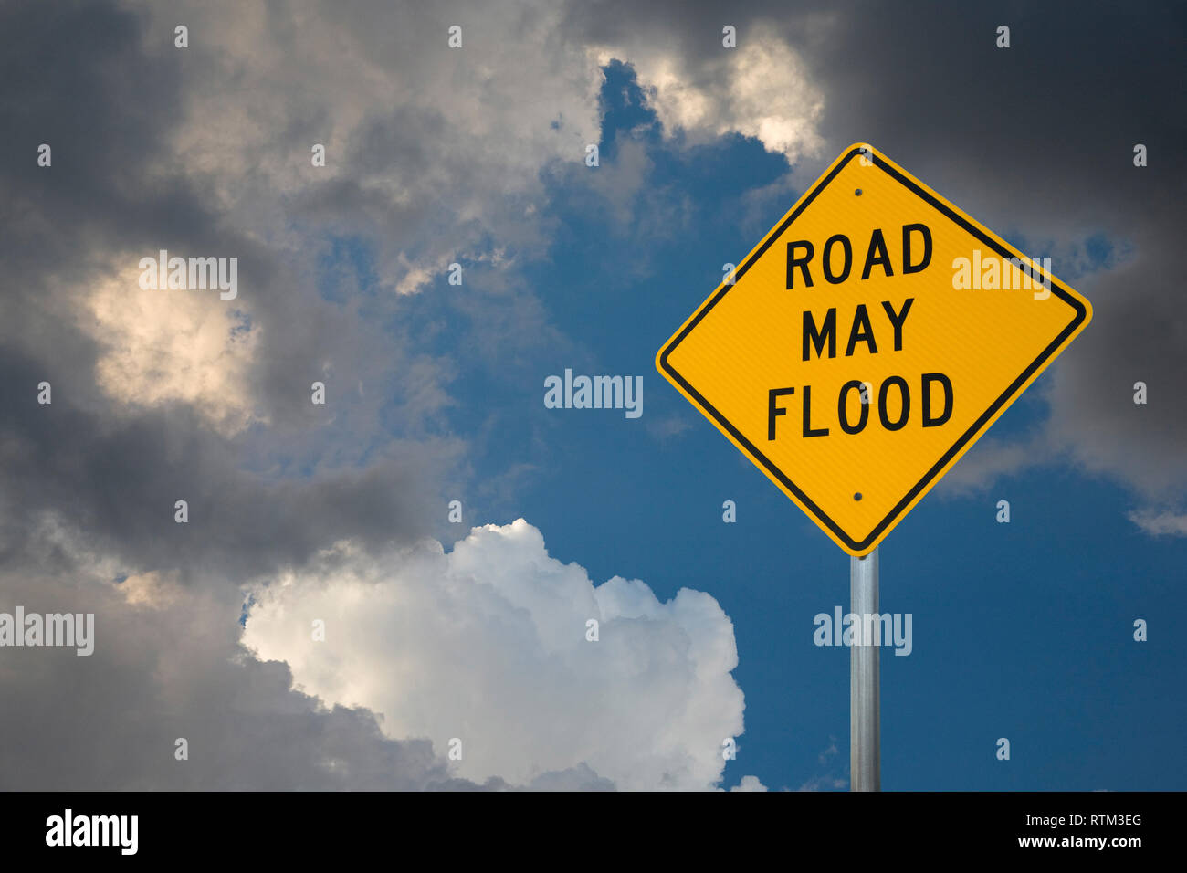 Flood area sign hi-res stock photography and images - Alamy