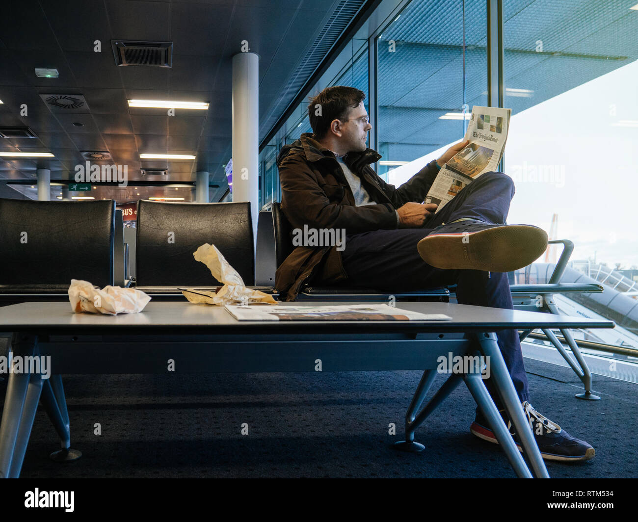 New york times newspaper 2017 hi-res stock photography and images - Alamy