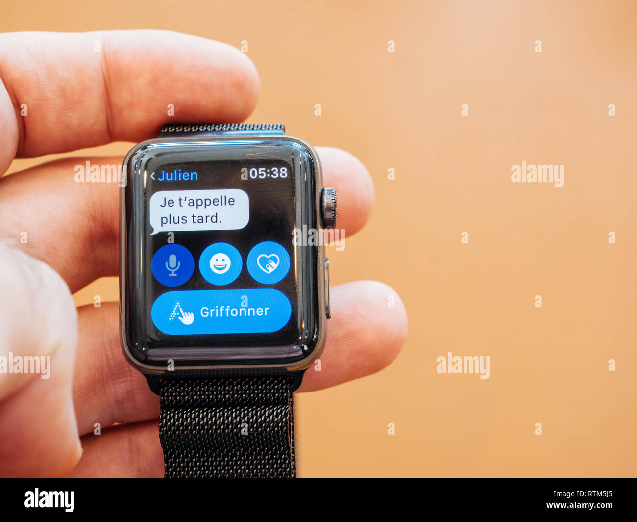 Sms emoji hi-res stock photography and images - Alamy