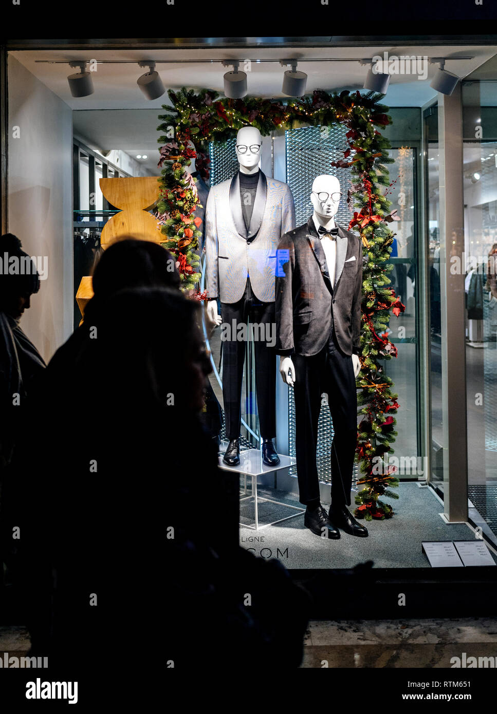 STRASBOURG, FRANCE - NOV 21, 2017: Silhouettes of couple walking in ...