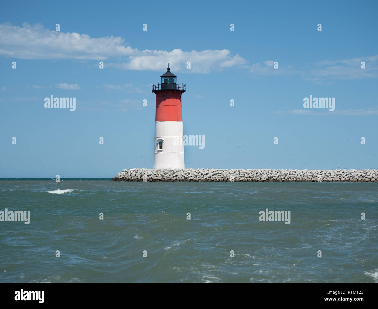 Lighthouse pier hi-res stock photography and images - Alamy
