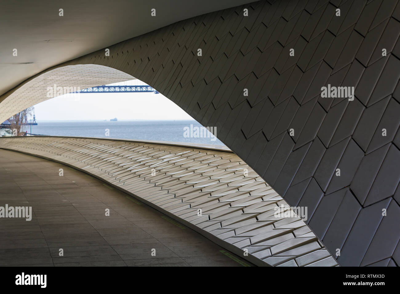Contemporary art museum passage hi-res stock photography and images - Alamy
