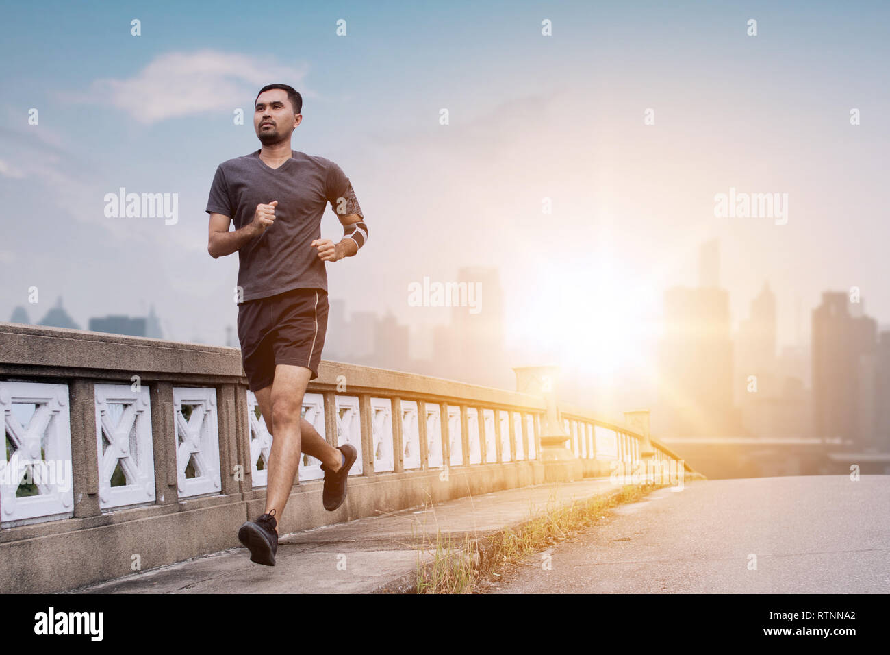 Man runner running hi-res stock photography and images - Alamy