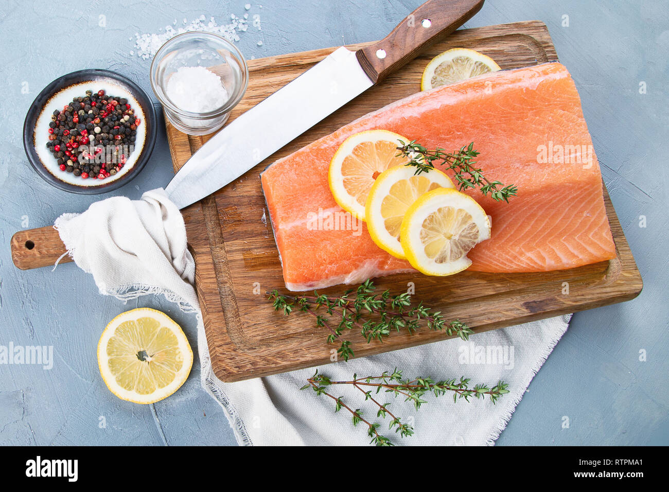 Raw salmon fillet. Fresh fish. Top view Stock Photo - Alamy