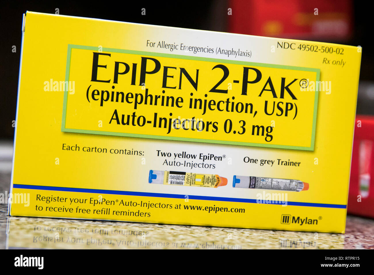 Epinephrine hi-res stock photography and images - Alamy
