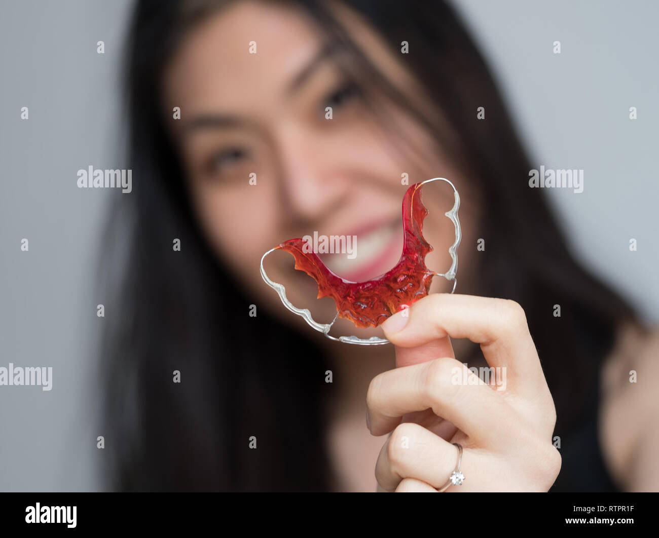 Asian dentist smiling hi-res stock photography and images - Alamy