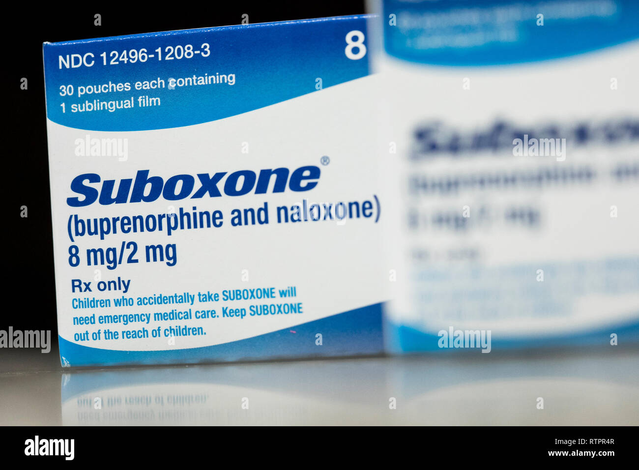 Naloxone hi-res stock photography and images - Alamy
