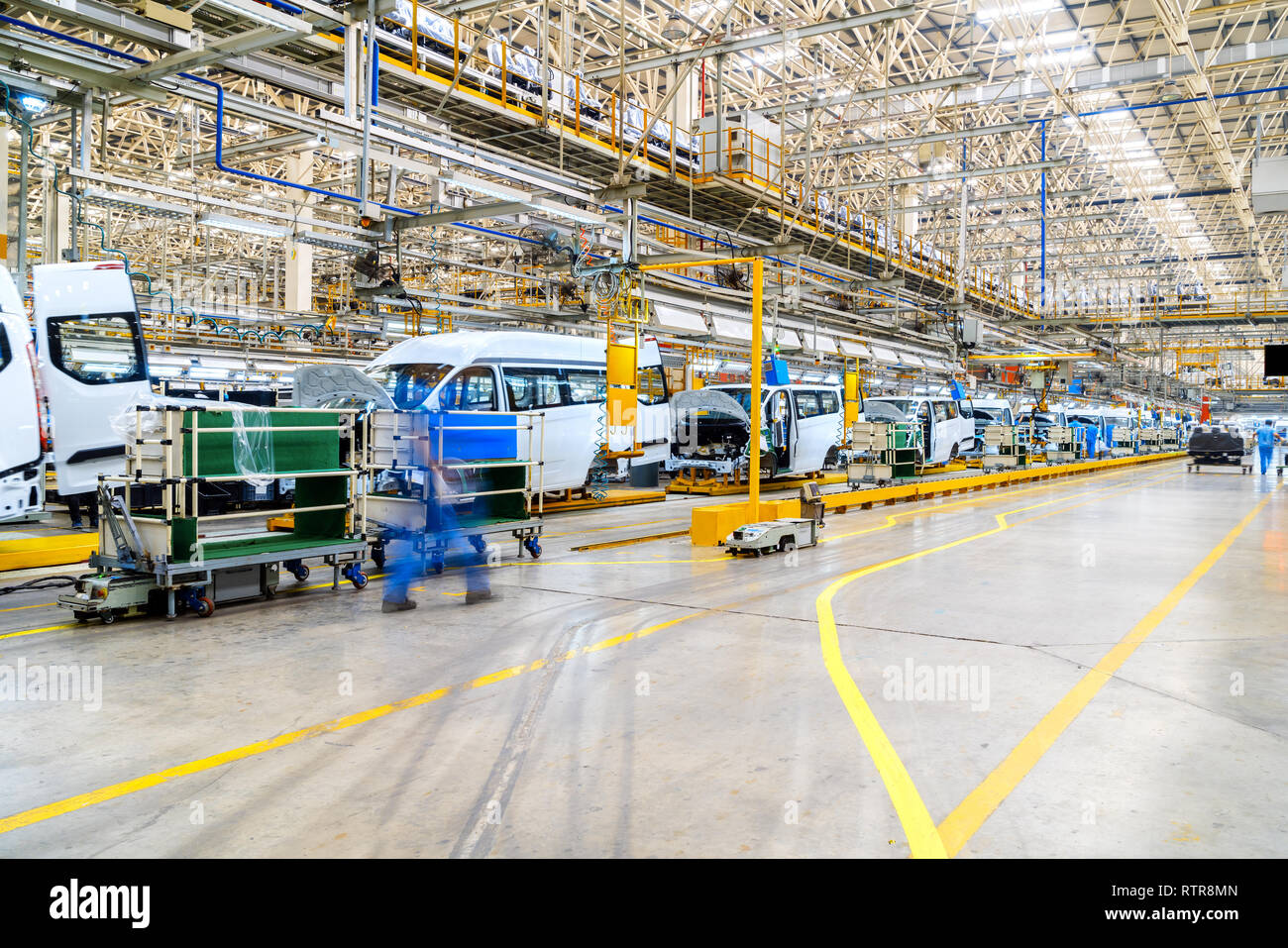Car production line hi-res stock photography and images - Alamy