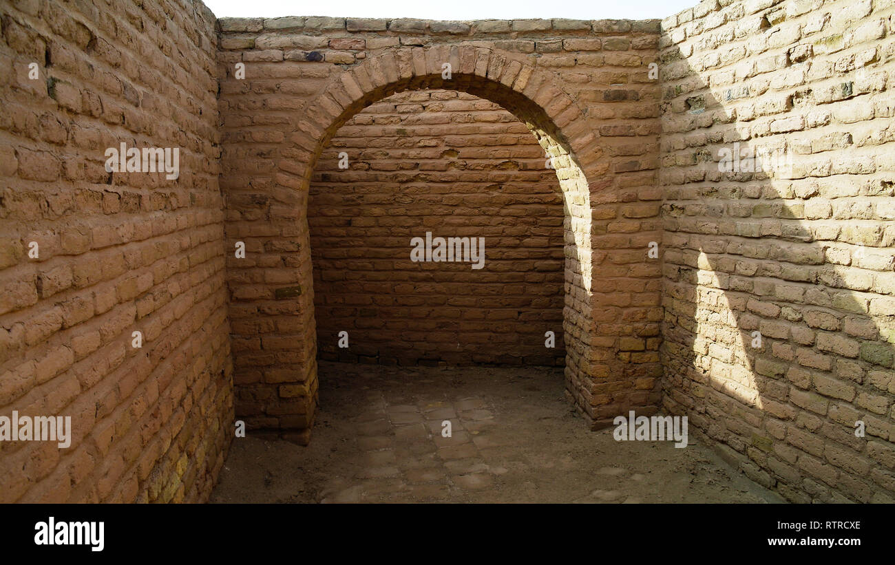 Inside of Abrahams House in Ur at Dhi Qar, Iraq Stock Photo - Alamy