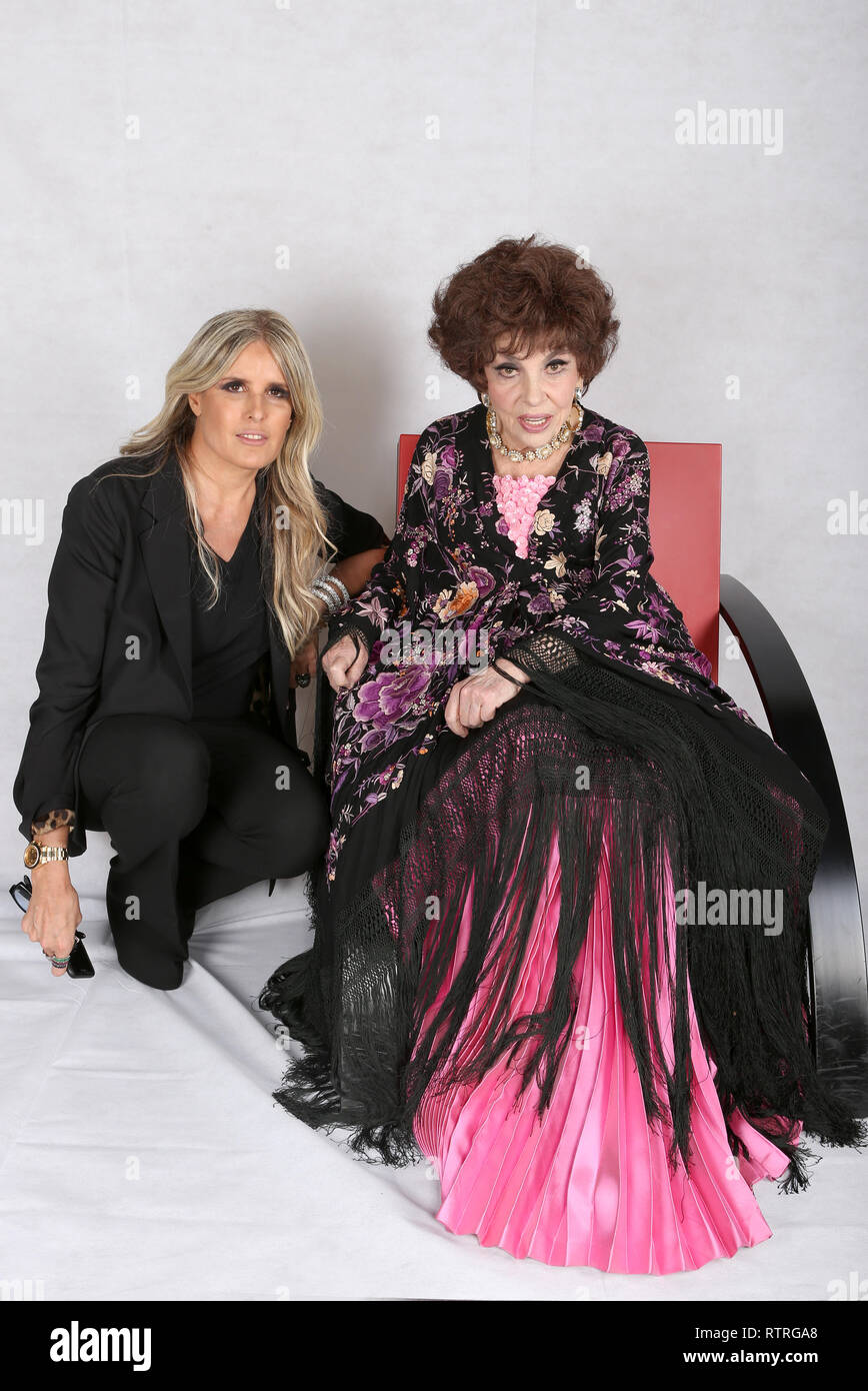 Gina lollobrigida house hi-res stock photography and images - Alamy