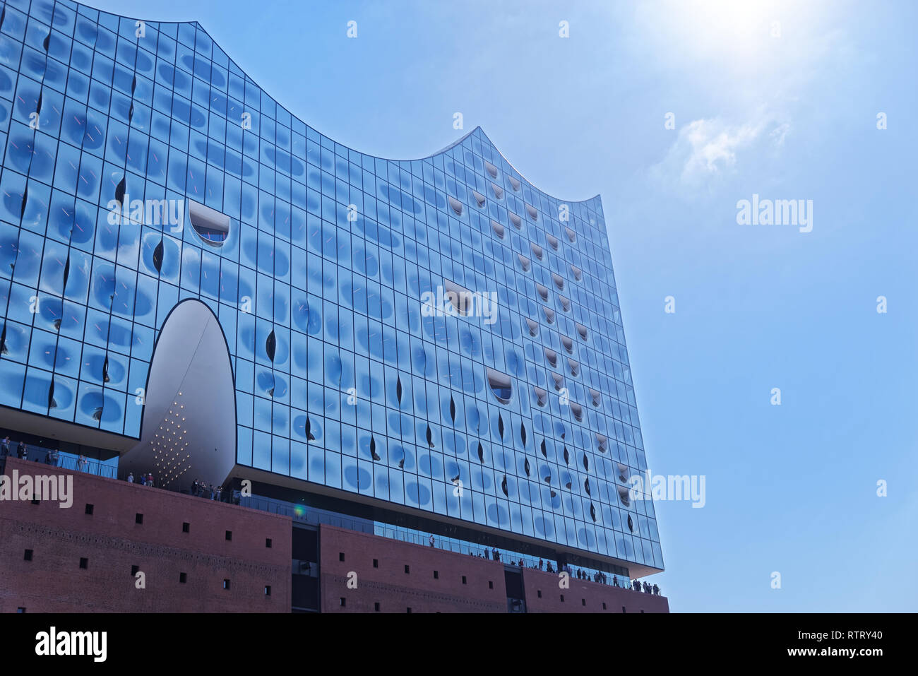 Elbphilharmonie glass facade hi-res stock photography and images - Alamy