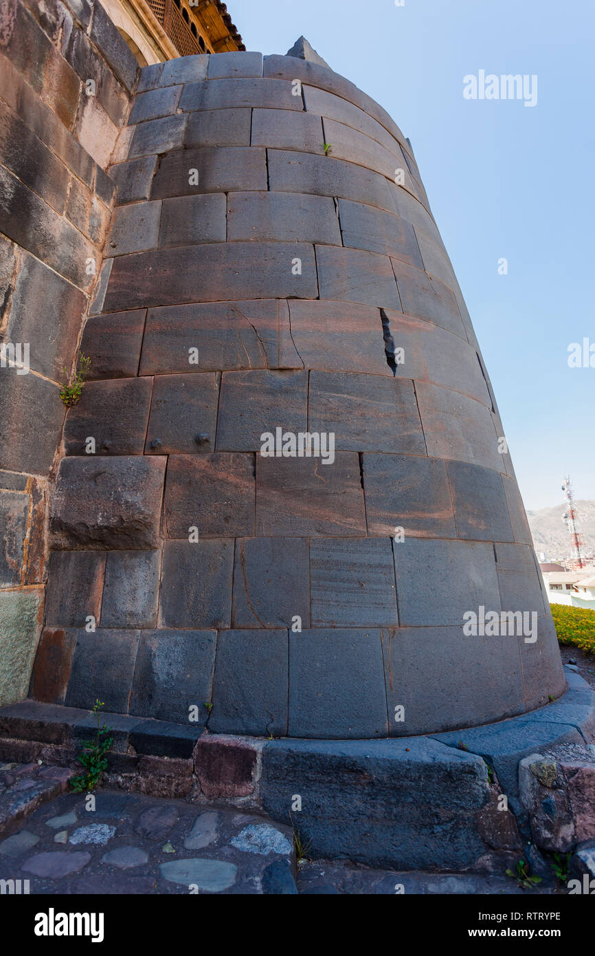 Important Inca ruins preserved inside the temple of Santo Domingo in ...