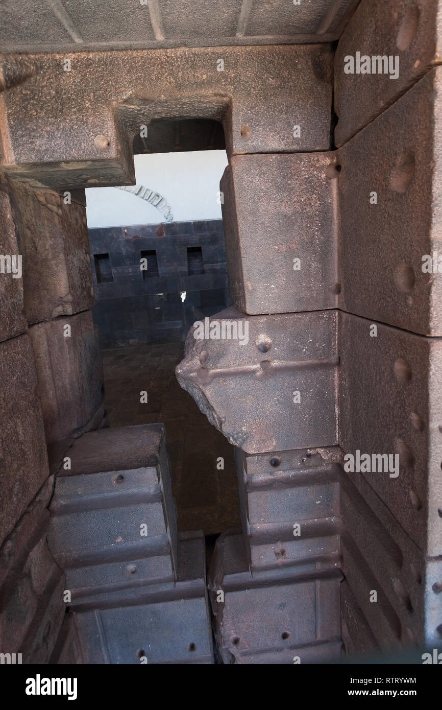Important Inca ruins preserved inside the temple of Santo Domingo in ...