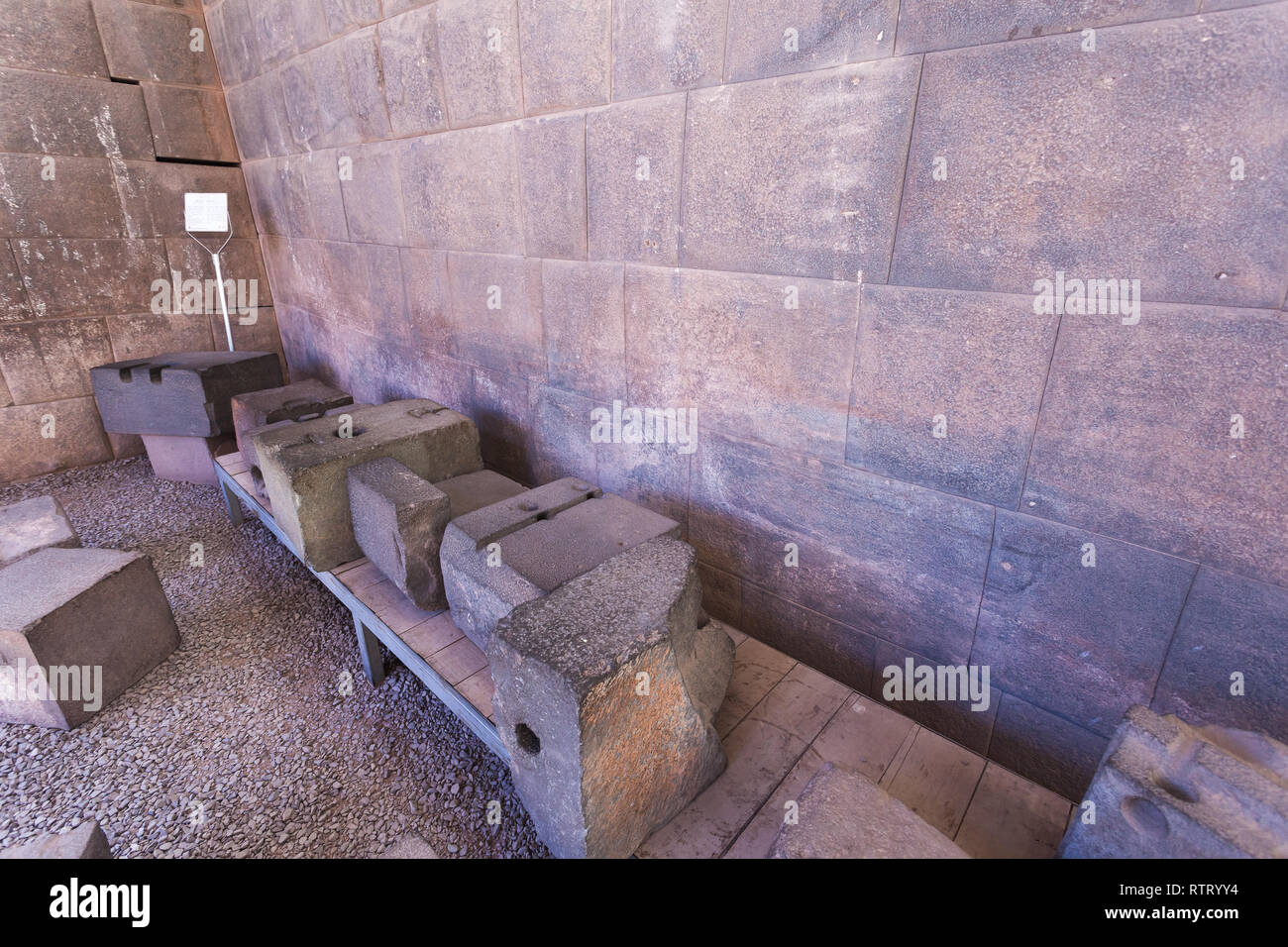 Important Inca ruins preserved inside the temple of Santo Domingo in ...