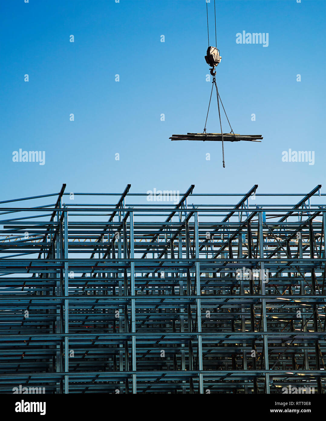 Crane lifting wooden frame hi-res stock photography and images - Alamy