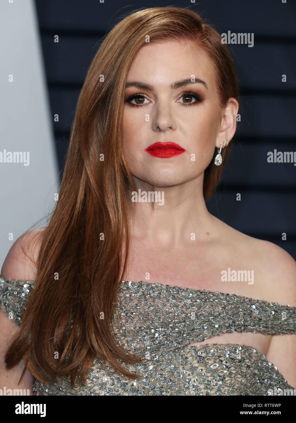 BEVERLY HILLS, LOS ANGELES, CA, USA - FEBRUARY 24: Actress Isla Fisher ...