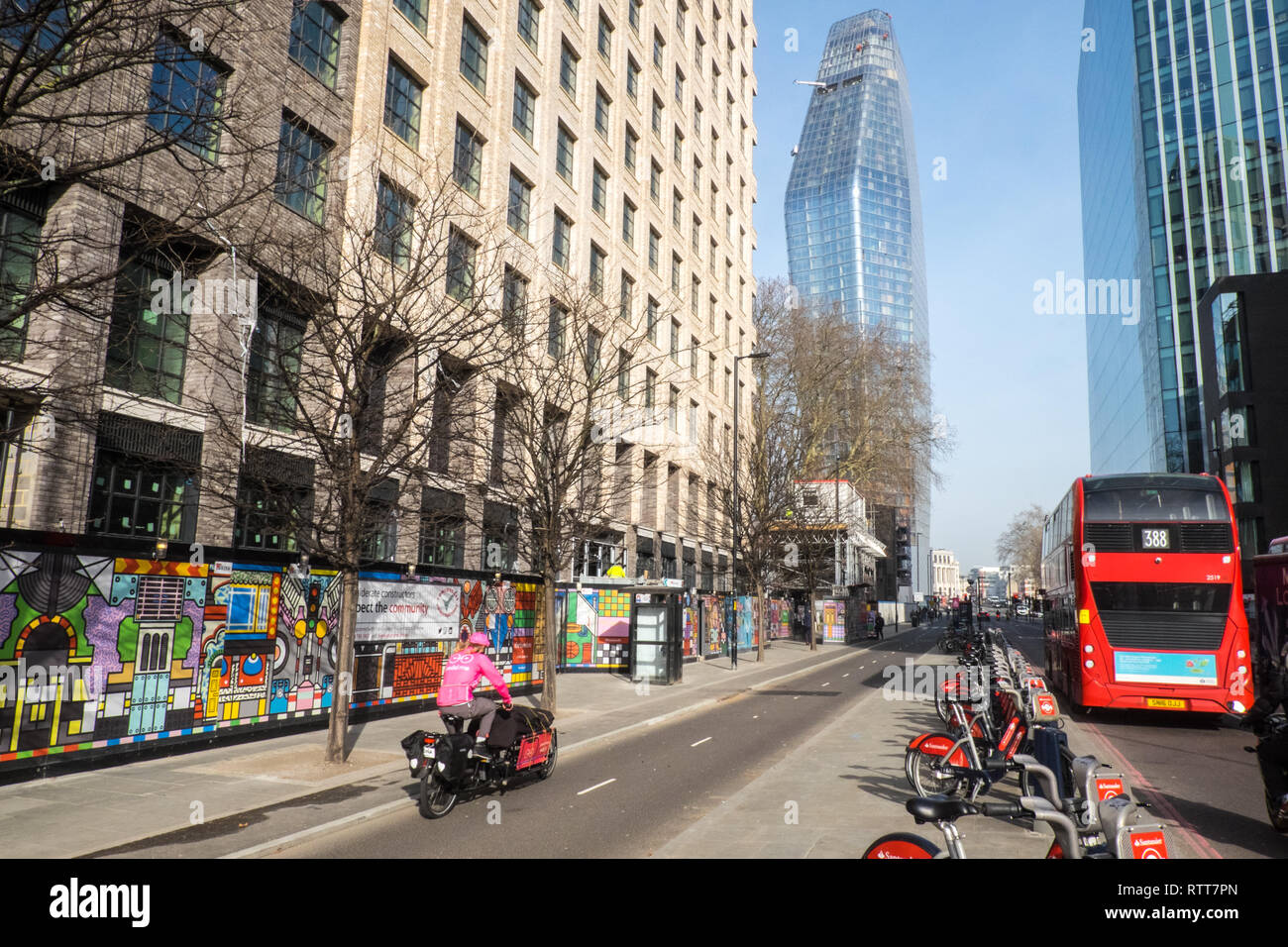 Bike,Cycle,cycling,lane,super highway,6,CS6,Blackfriars Road,and,One ...