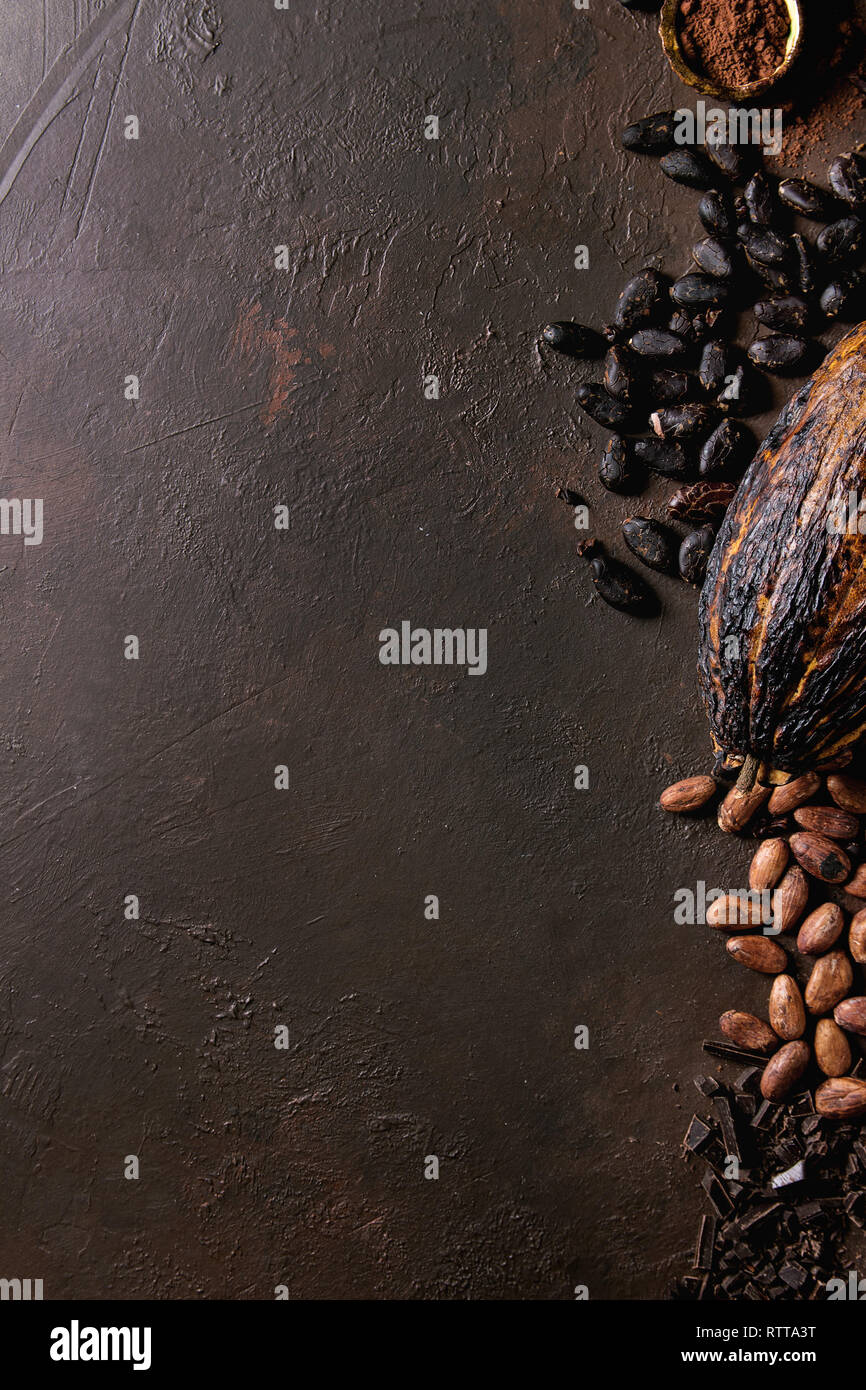 Variety of cocoa beans Stock Photo - Alamy