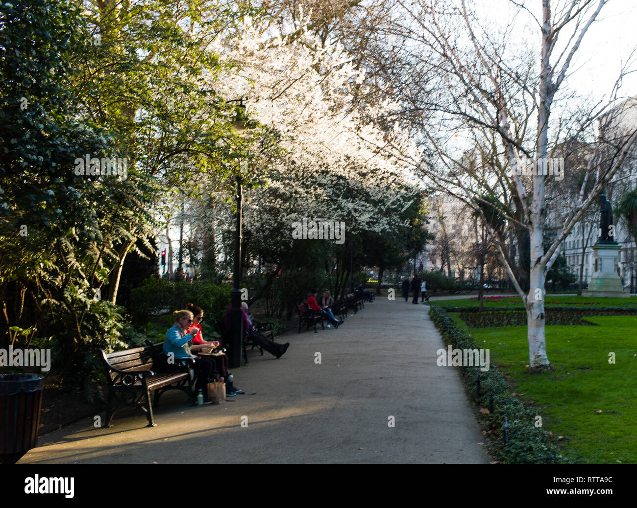 London beautiful gardens hi-res stock photography and images - Alamy