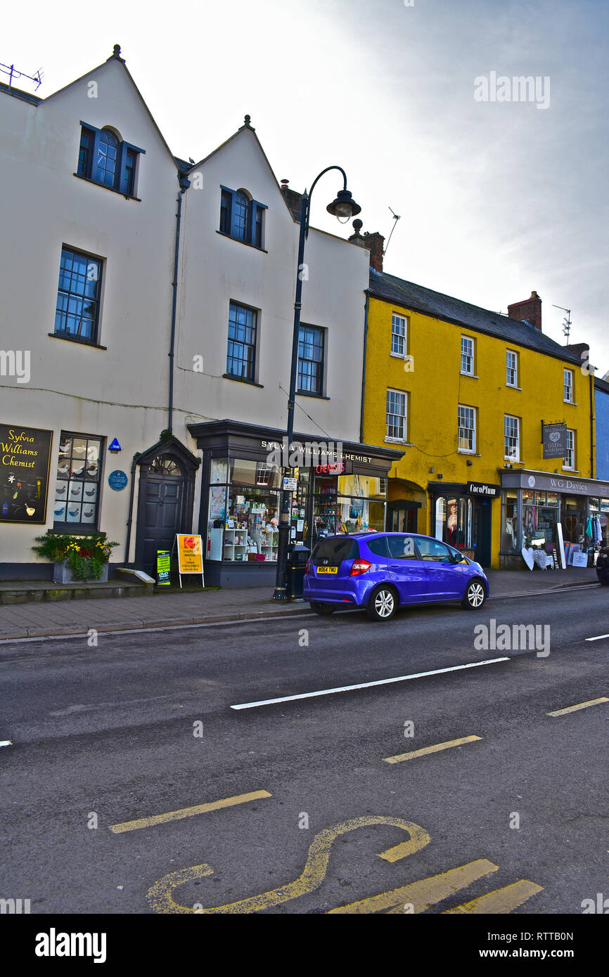 Cowbridge high street hi-res stock photography and images - Alamy