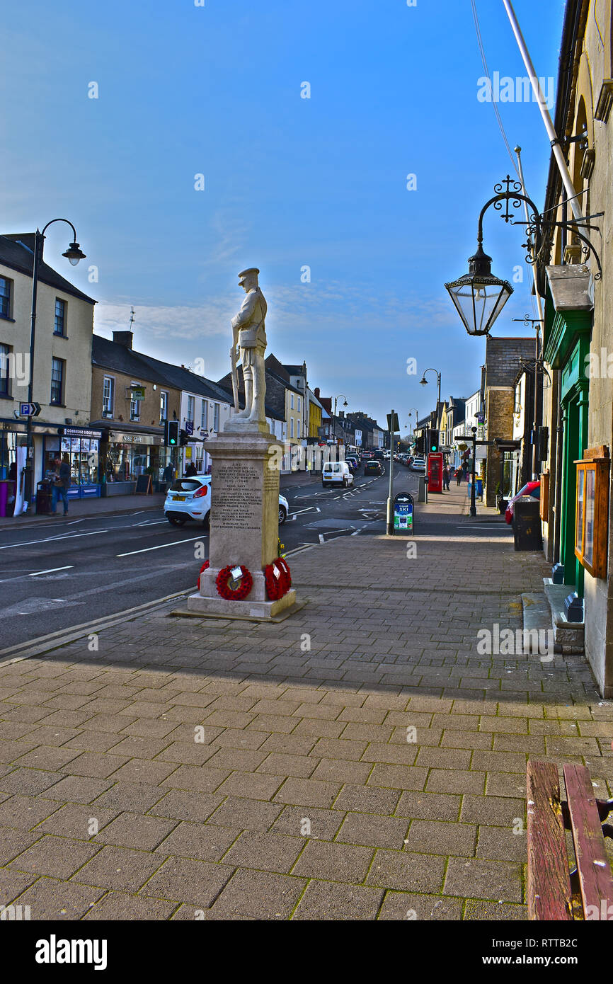 Cowbridge high street hi-res stock photography and images - Alamy
