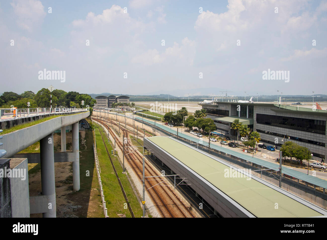 train rail tracks at KLIA Kuala Lumpur airport malaysia Stock Photo - Alamy