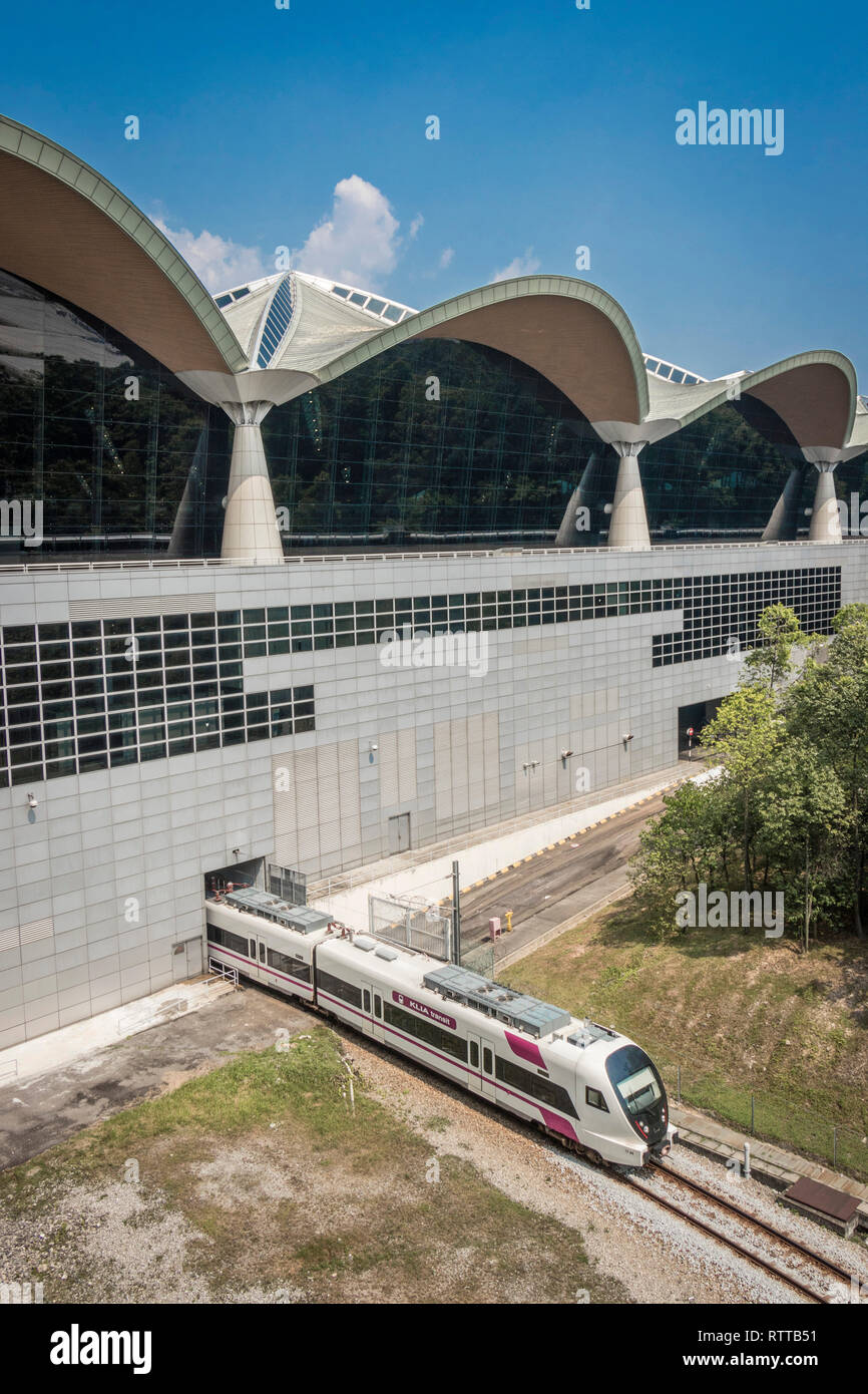 KLIA express rapid transit train entering kuala lumpur airport Stock ...