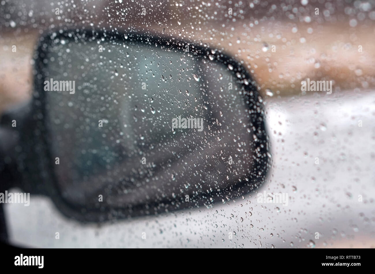 Car glass hi-res stock photography and images - Alamy
