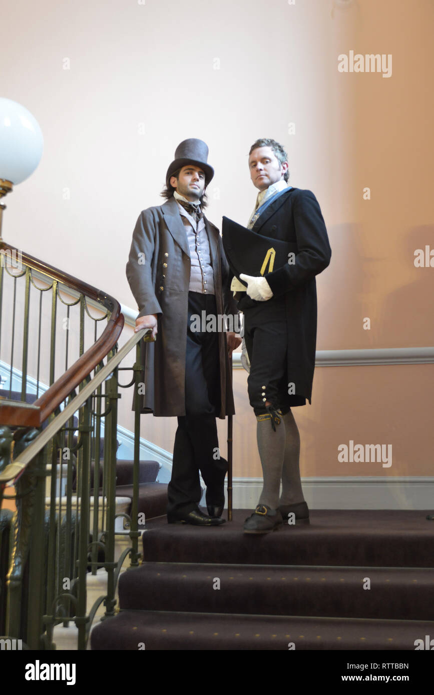 Victorian wealthy ladies hi-res stock photography and images - Alamy