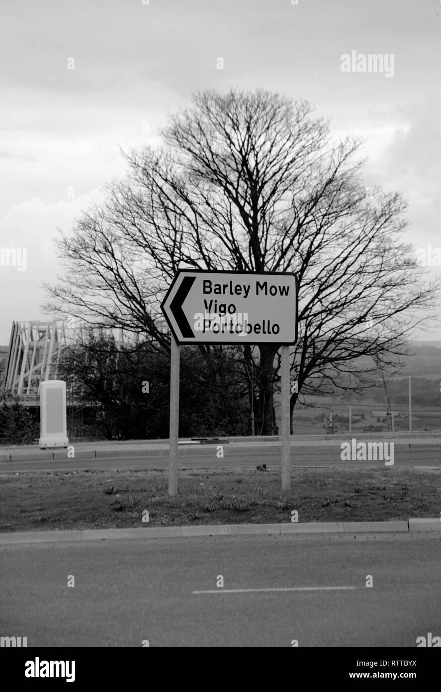 North road sign black white Black and White Stock Photos & Images - Alamy