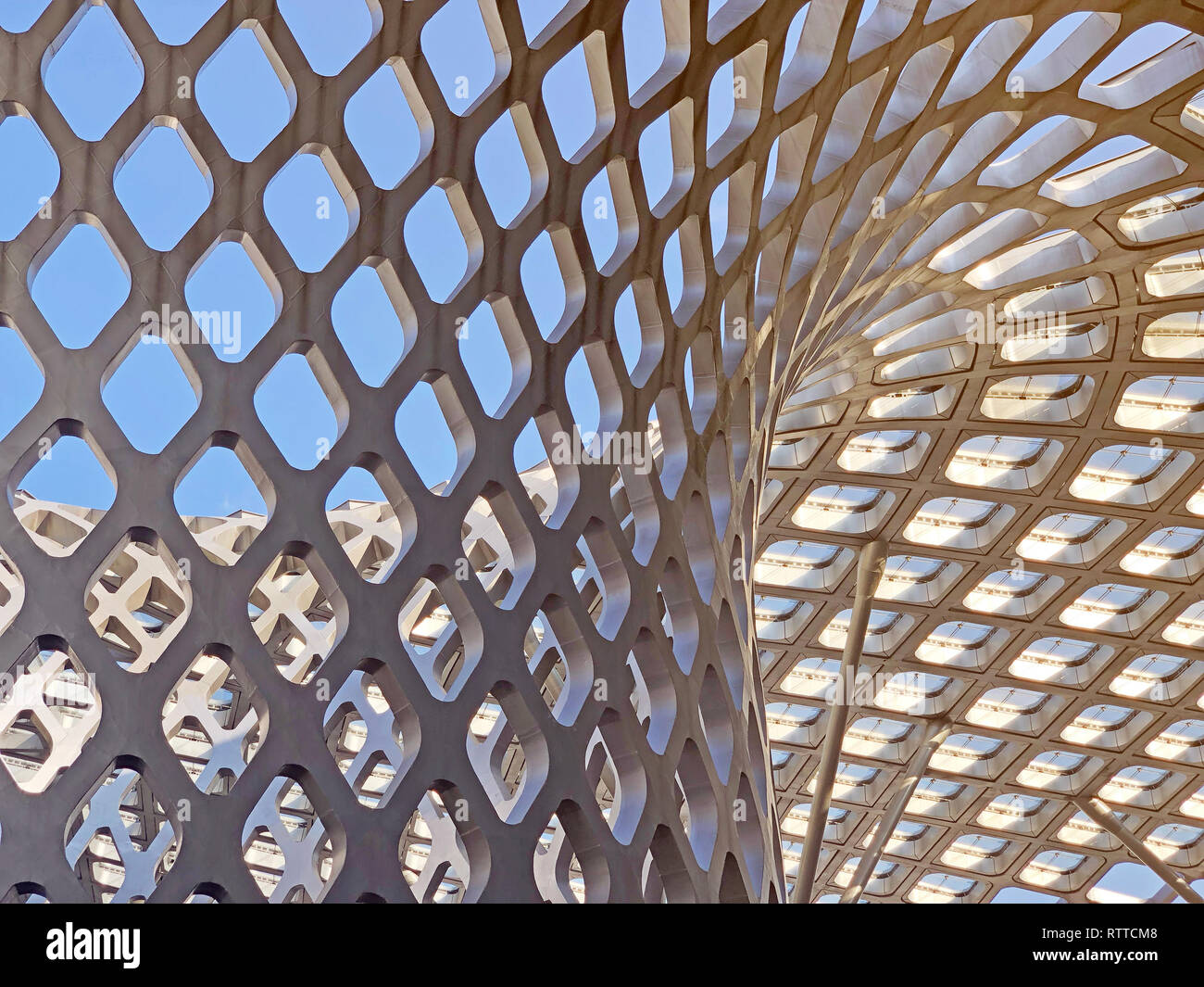 Parametric architecture hi-res stock photography and images - Alamy