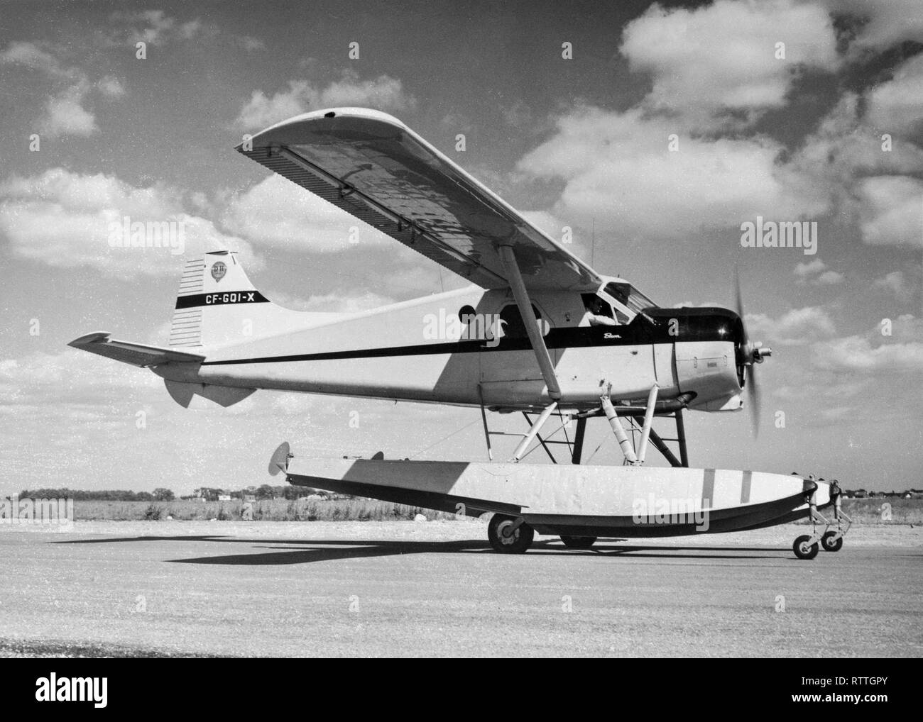 1955 aircraft hi-res stock photography and images - Alamy